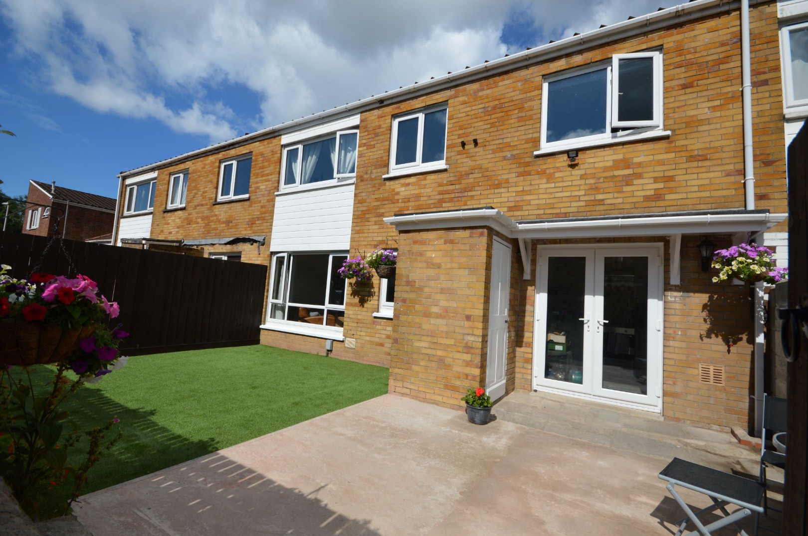 Home - Sarah Sheehy-Jones MNAEA